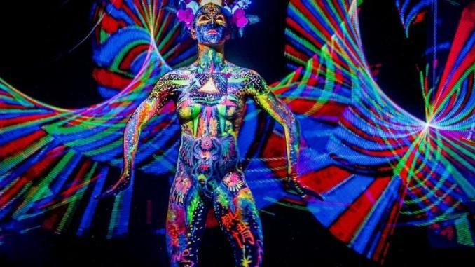 Light Painting - Light Up Berlin - Senjo Color - World Of Bodypainting